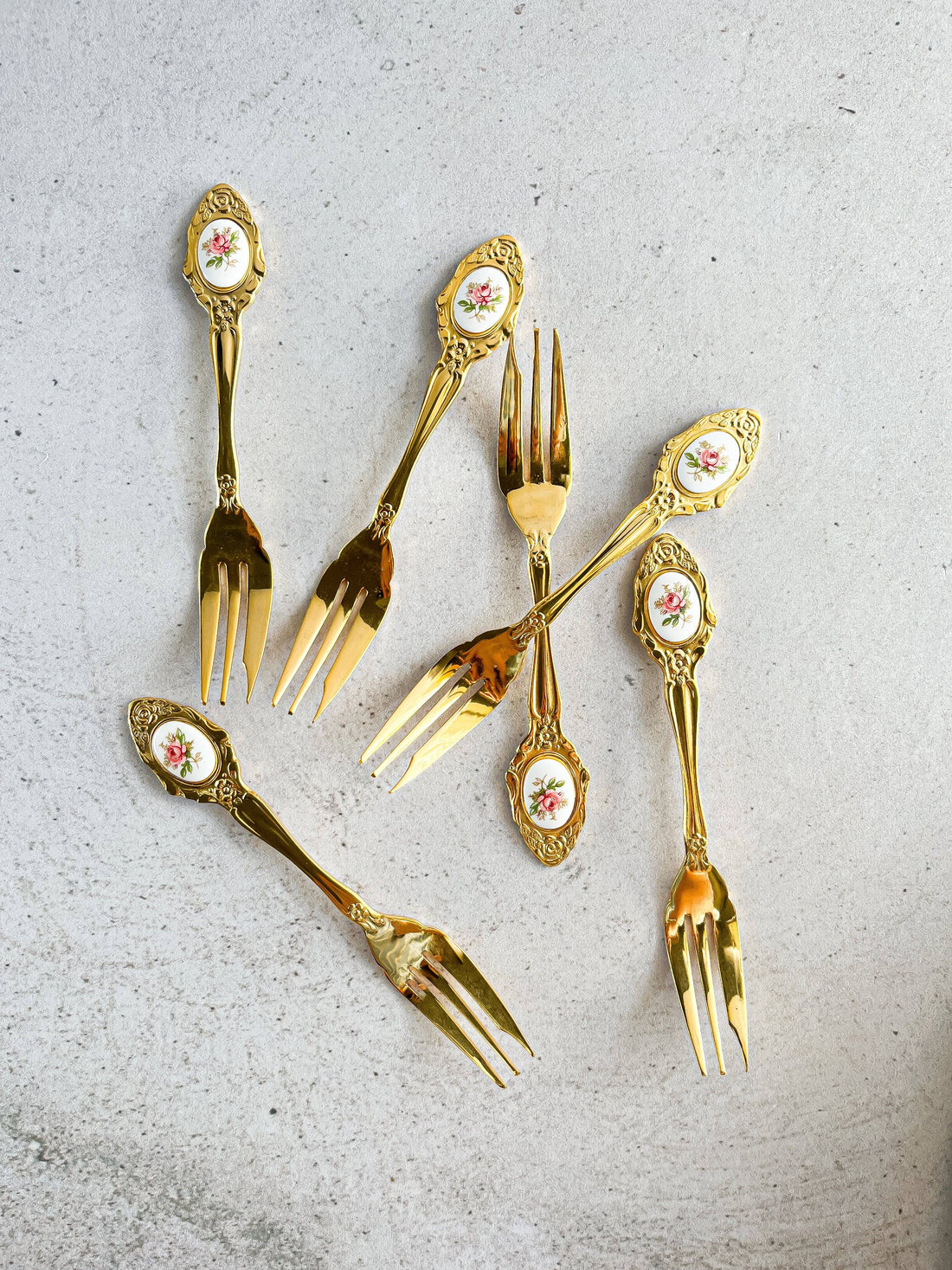 Eetrite Set of 6 Boxed Cake Forks | Pink Floral Medallion – SOSC Home