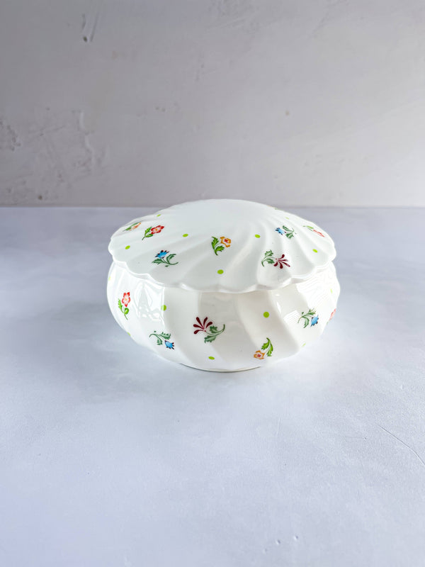 Wedgwood Round Box & Lid - ‘Cascade’ Collection – SOSC Home